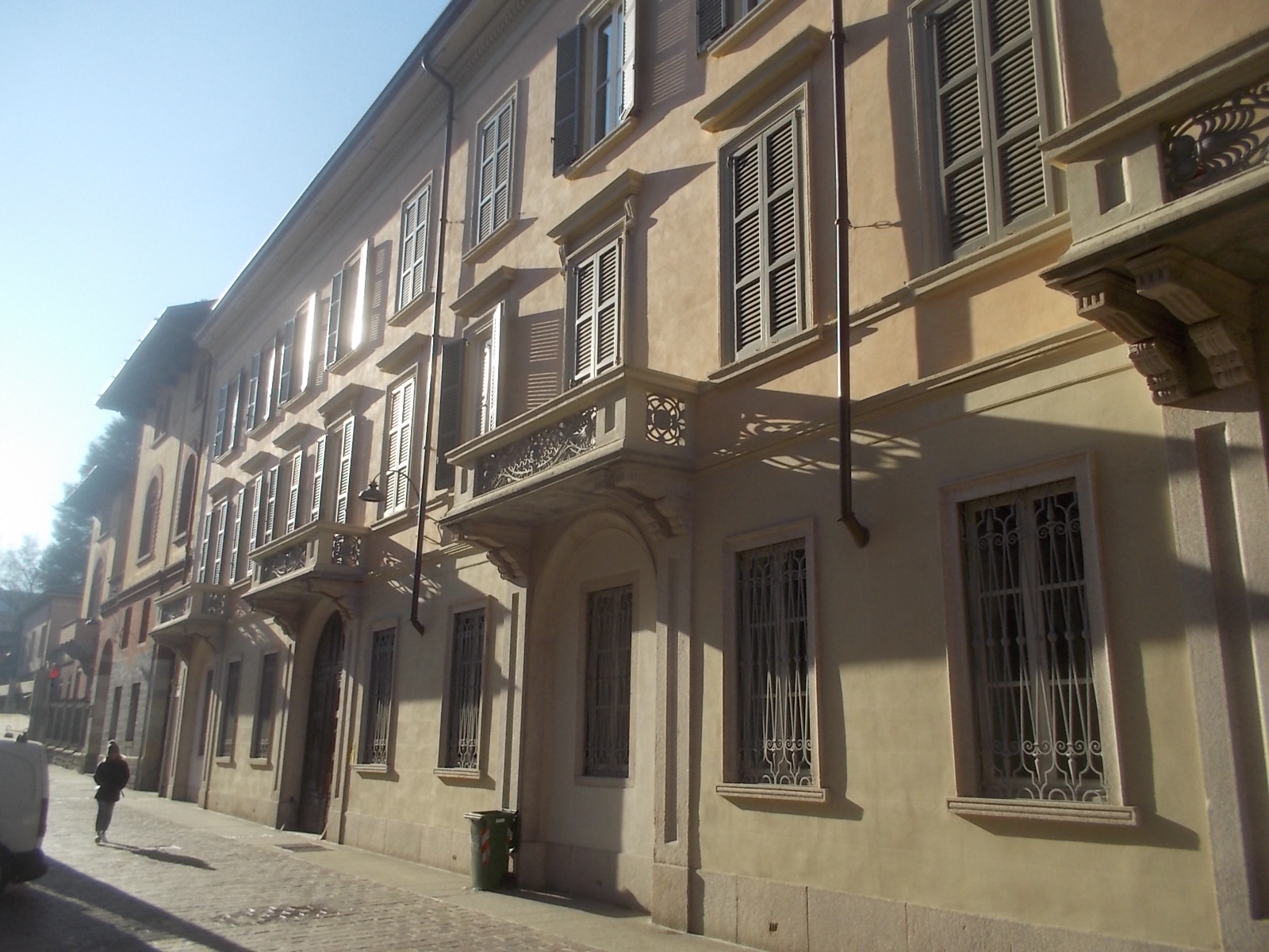 Palazzo di Via Volta 70, Como: Cocquio, Benzi, Caimi (fra Sei e ...